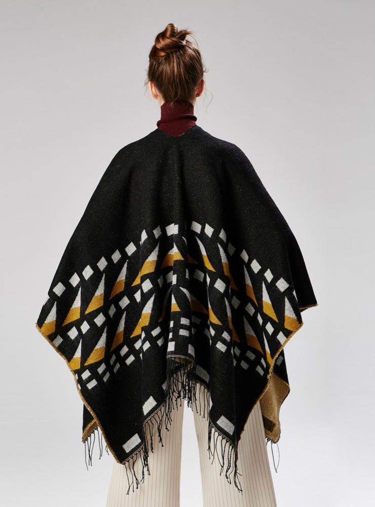 TRIANGULAR SMALL SQUARE JACQUARD TASSEL SPLIT CLOAK – Ncocon